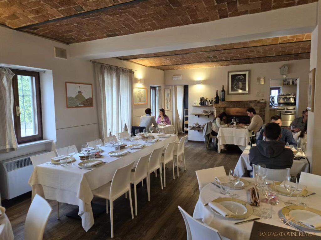 Osteria del Vignaiolo in La Morra - Iandagatawine.